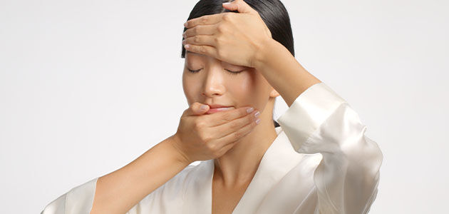 how-to-use-a-facial-roller | L'Occitane
